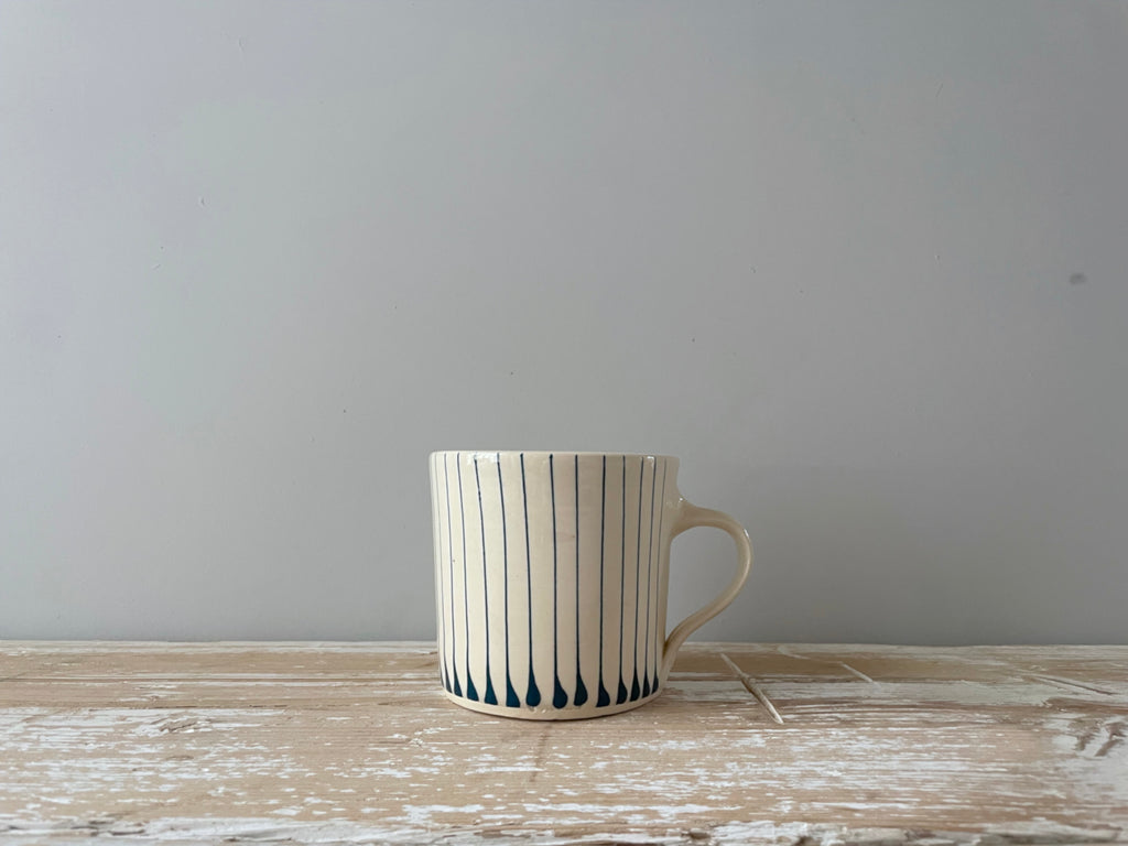 Wonki Ware Large Straight Mug Vertical Lined - Blue – Wonki Ware UK