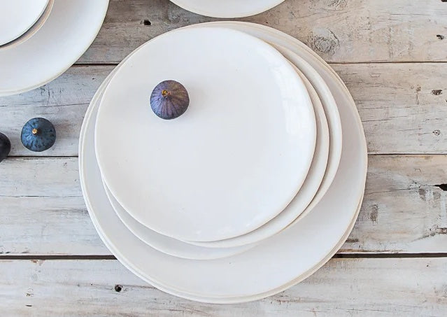 Wonki Ware Side Plates 23cm - Plain White - Set of 4 – Wonki Ware UK