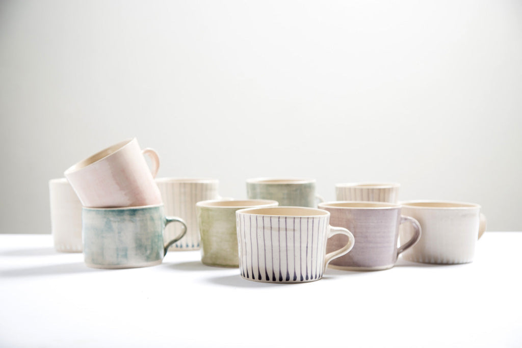 Wonki Ware Squat Mug Vertical Lined - Warm Grey – Wonki Ware UK